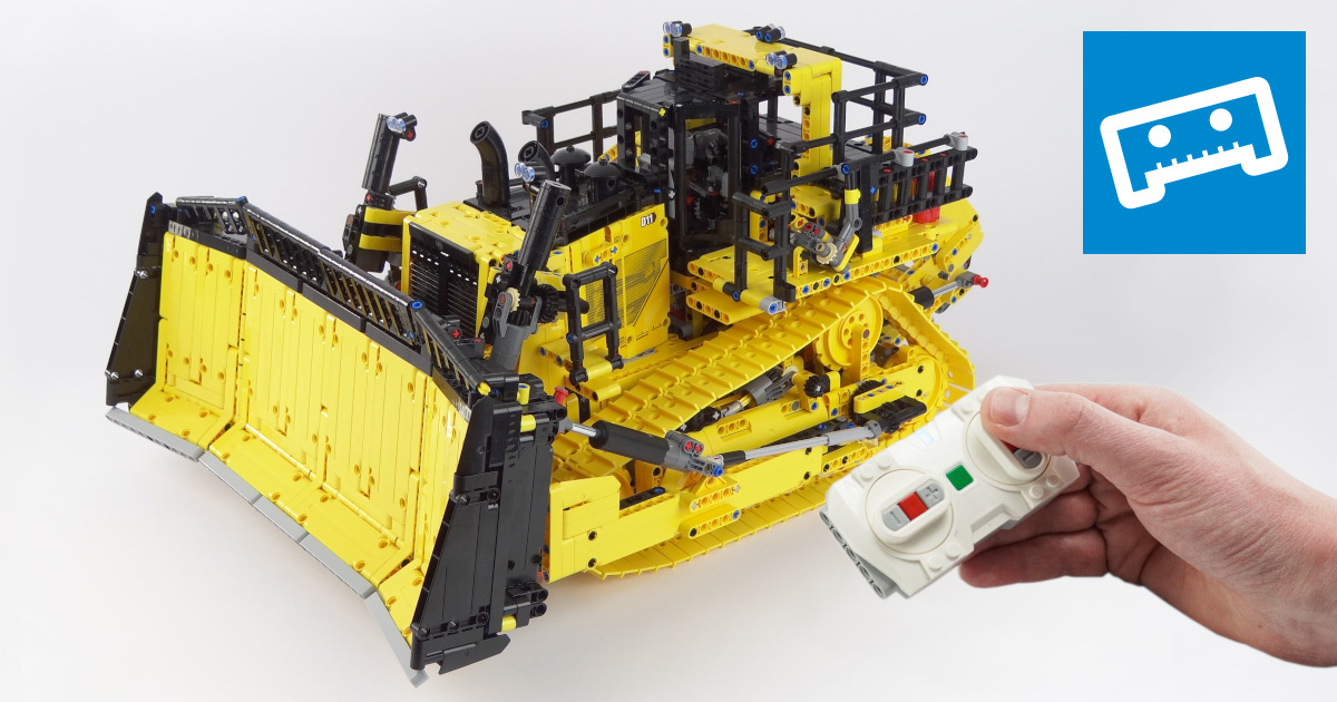 Driving the LEGO® Technic Cat D11 Bulldozer (42131) with the Powered Up Remote - Pybricks